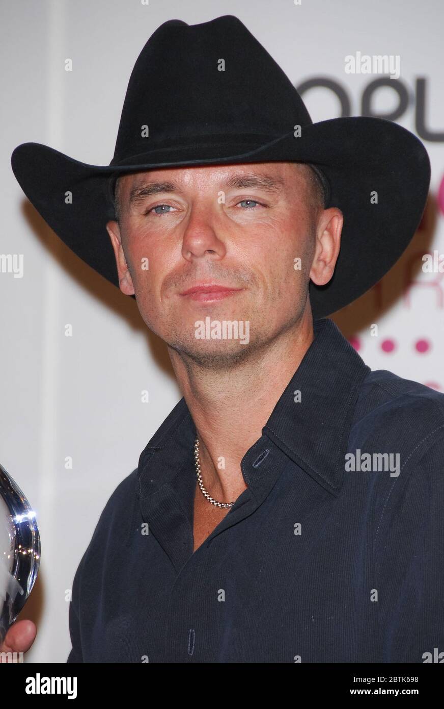 Kenny Chesney at The 33rd Annual People's Choice Awards - Press Room ...