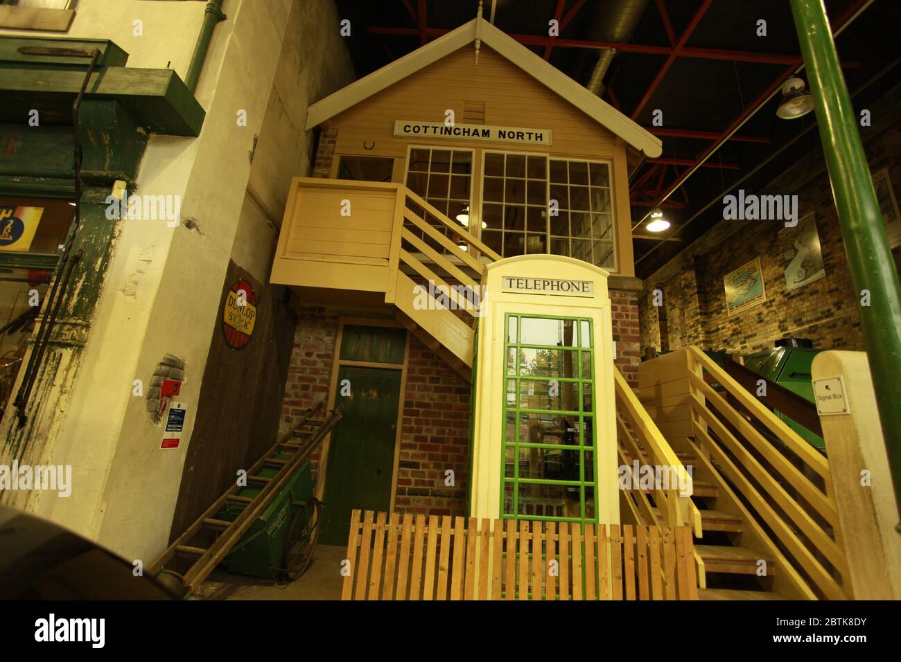 Vintage railway signals hi-res stock photography and images - Alamy