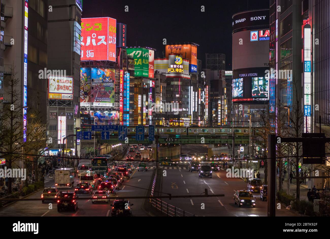 Skyline tokyo neon hi-res stock photography and images - Alamy