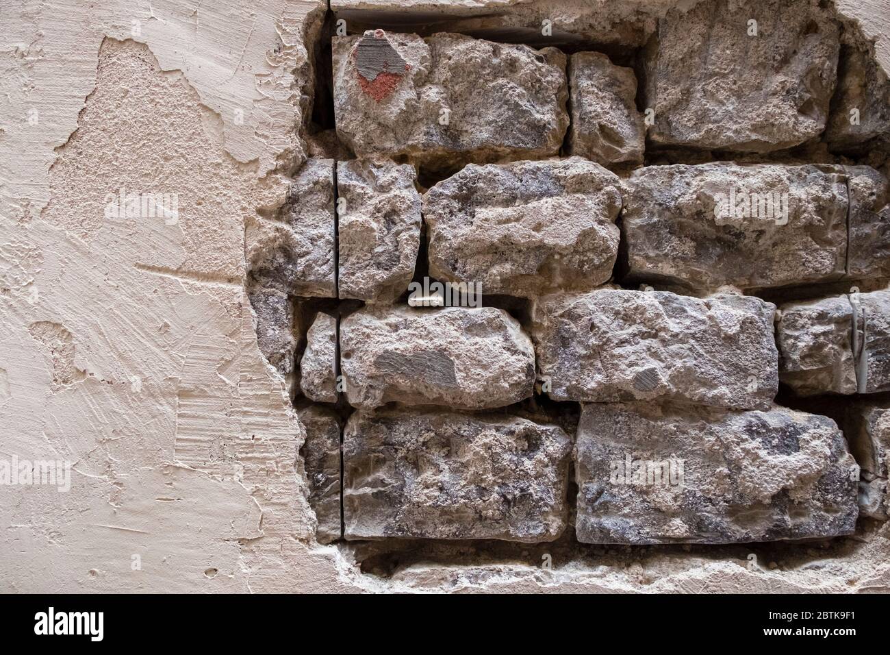 Weathered stone hi-res stock photography and images - Alamy