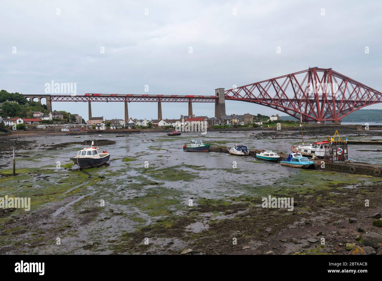 Virgin Trains east coast high speed train ( Intercity 125) running off ...