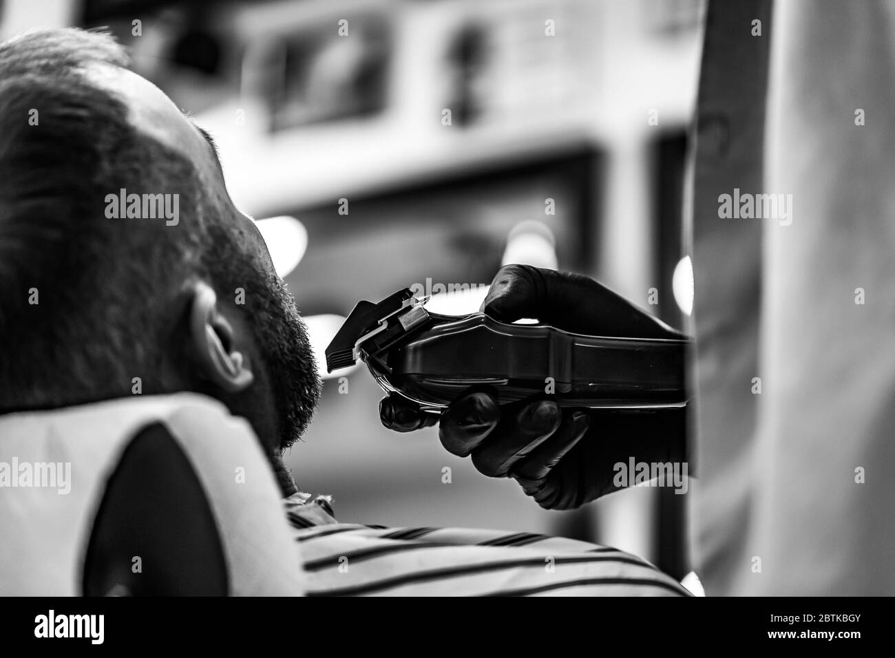 Mens with masks hi-res stock photography and images - Alamy
