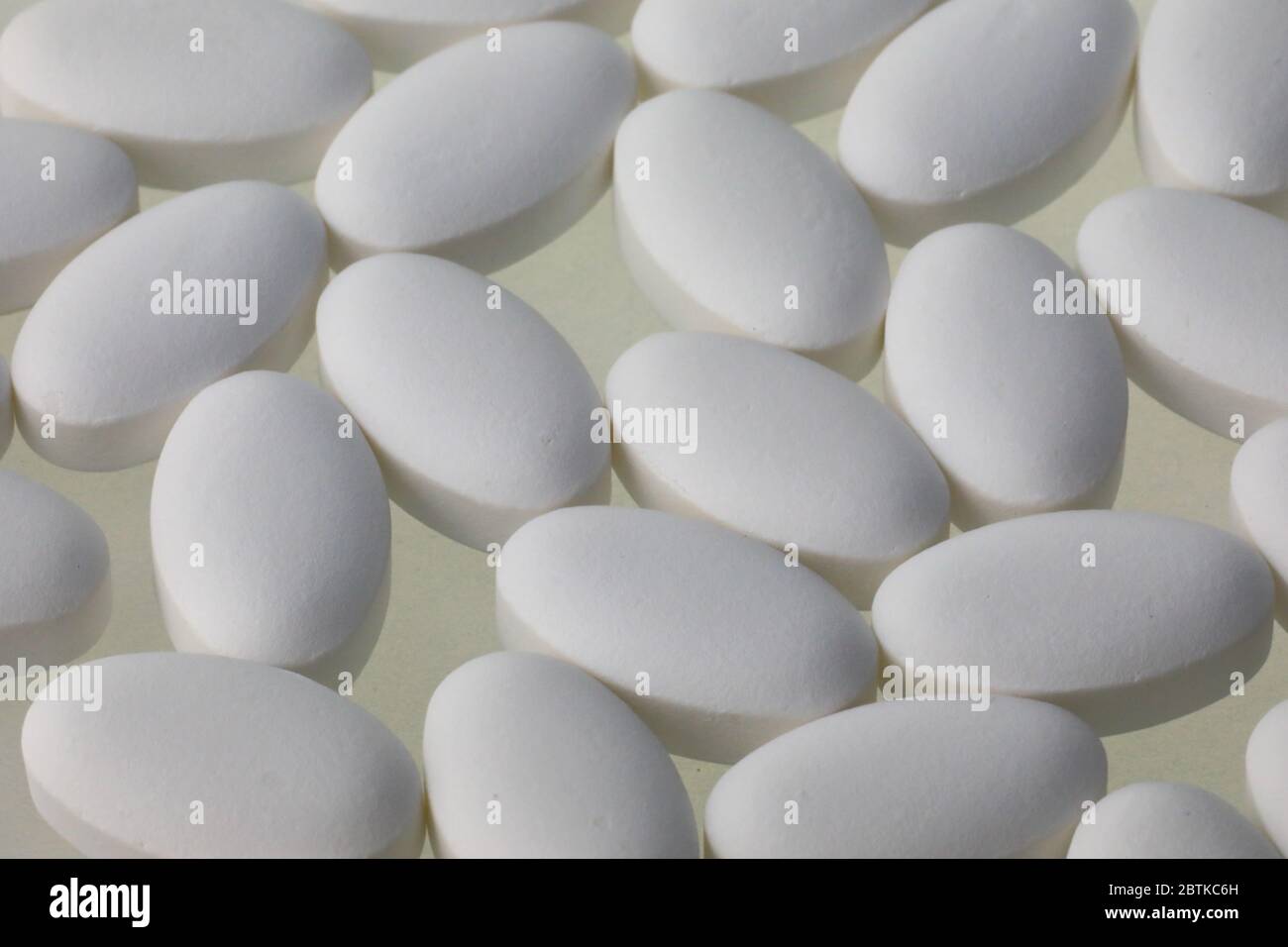 Medication tablets, full frame Stock Photo - Alamy