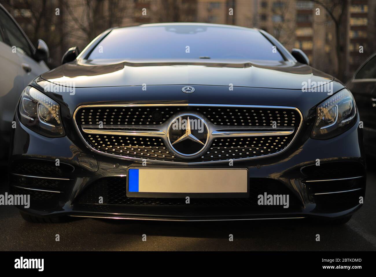 Front view of mercedes coupe hi-res stock photography and images - Alamy