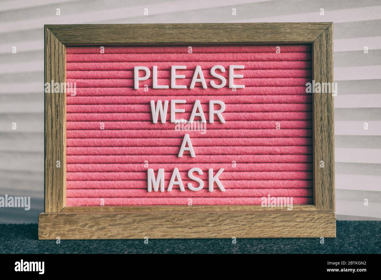 Please wear mask sign hi-res stock photography and images - Alamy