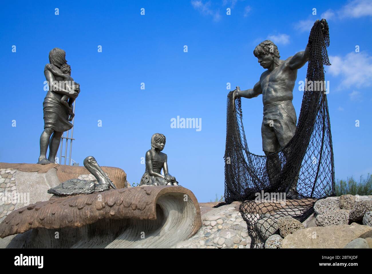 Fisherman's Memorial on the Malecon, City of Manta, Manabi Province ...
