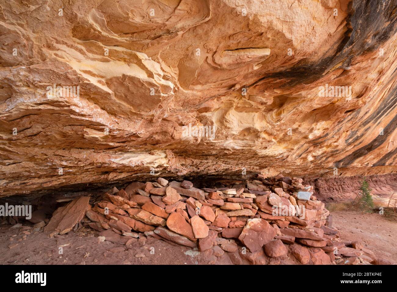 UT00638-00..UTAH -Rocks used to create a crop storage area beneath a ...