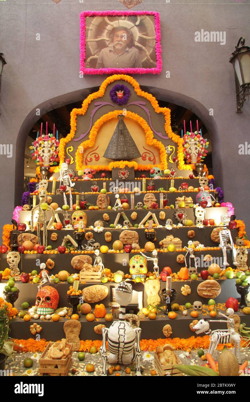 Day of the dead mexico hi-res stock photography and images - Alamy