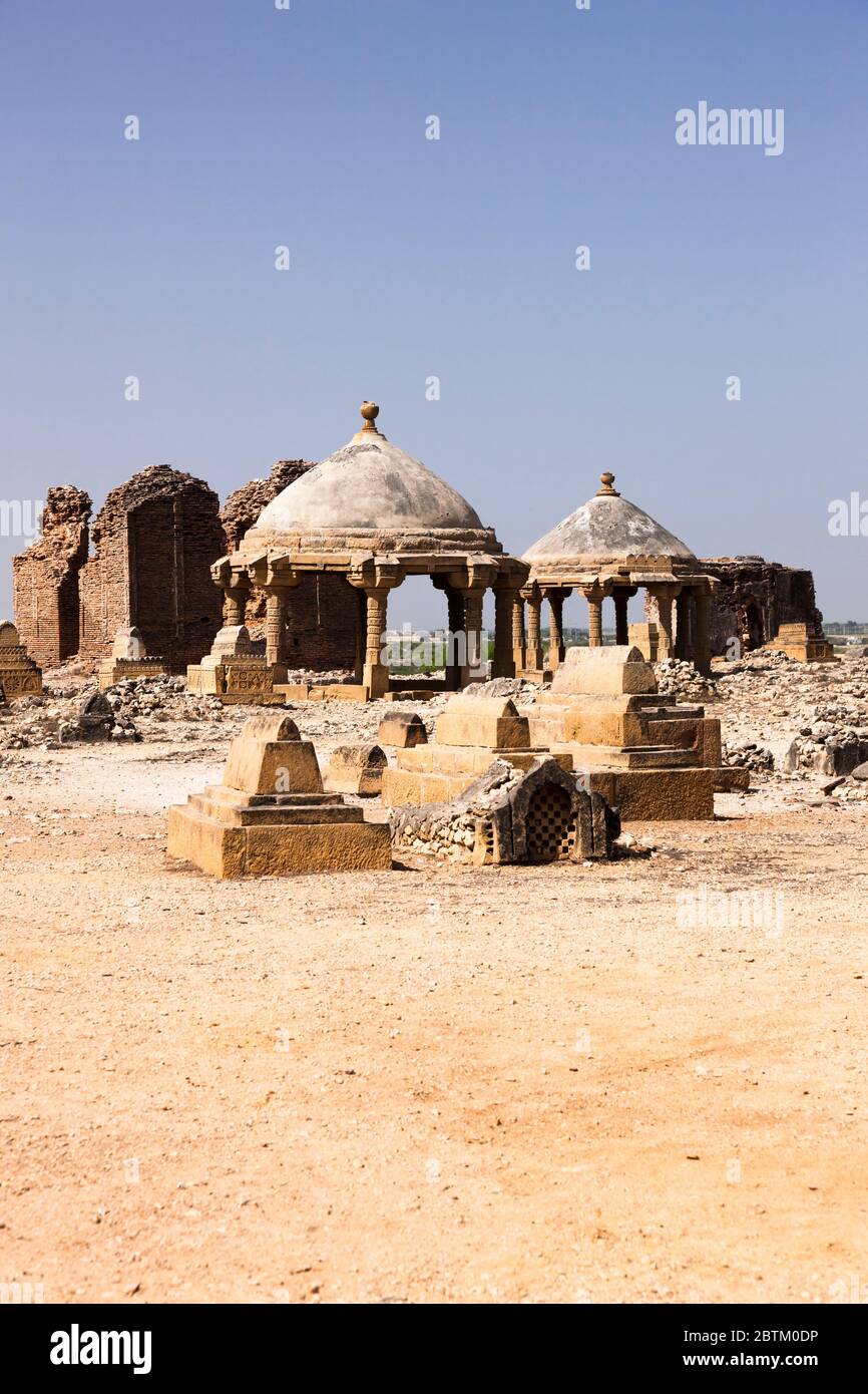 Sindh pakistan monuments hi-res stock photography and images - Alamy