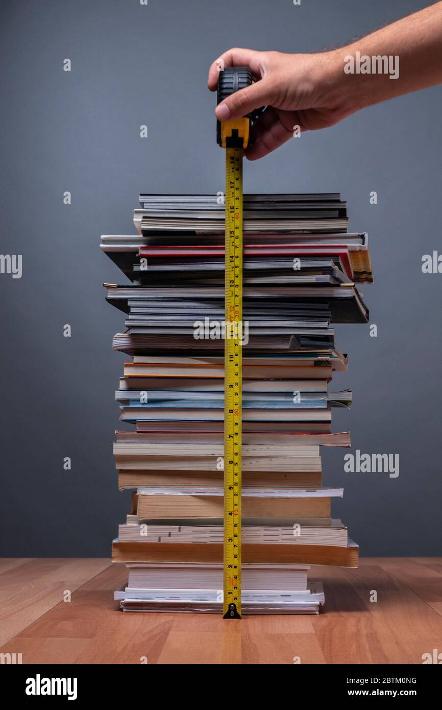 Measuring information hi-res stock photography and images - Alamy