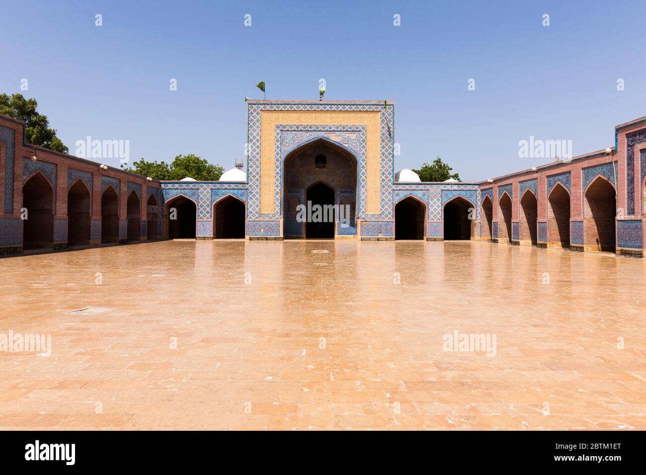 Courtyard of Shah Jahan Mosque, Jamia Masjid of Thatta, Thatta, Sindh ...