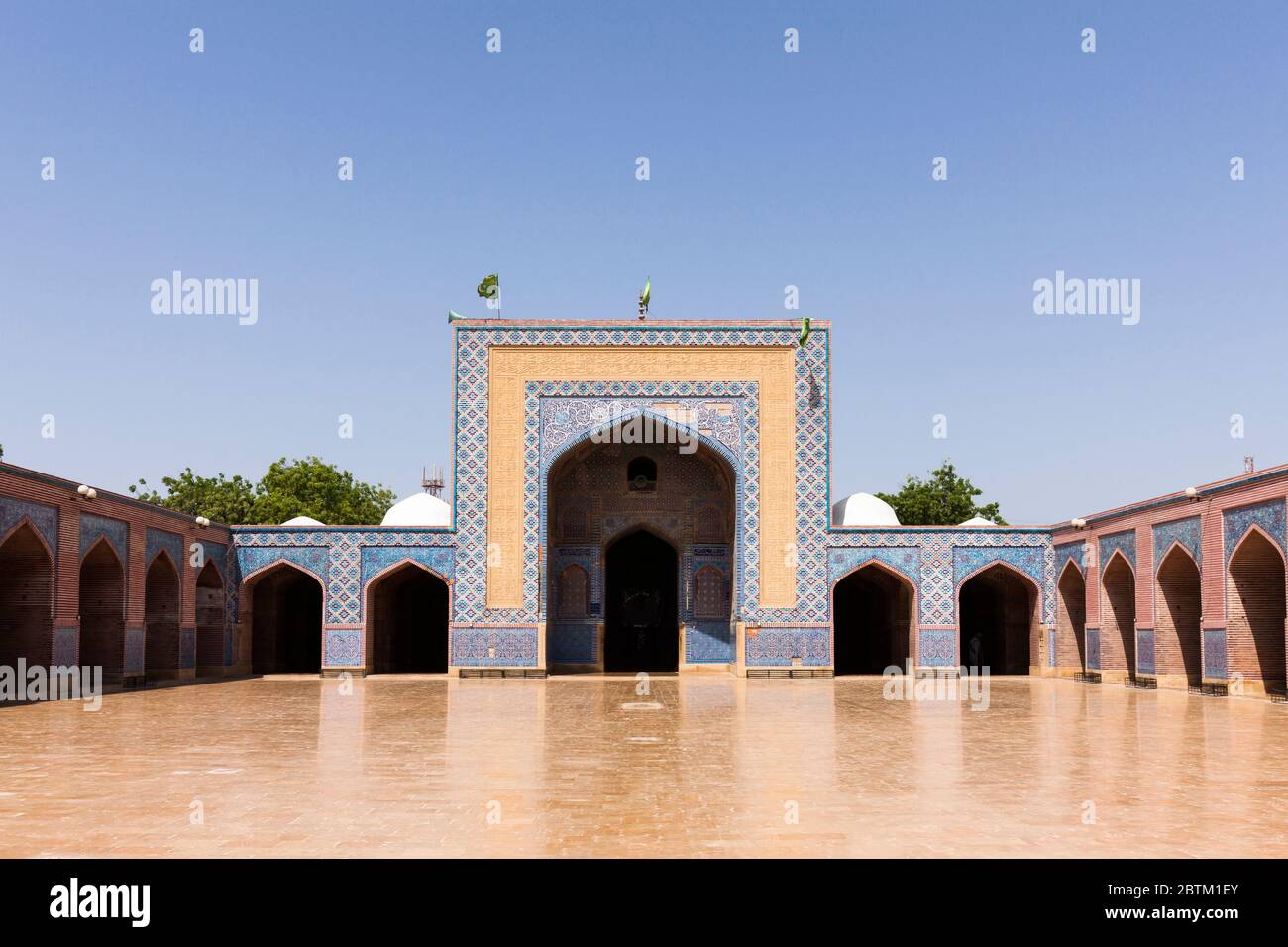 Courtyard of Shah Jahan Mosque, Jamia Masjid of Thatta, Thatta, Sindh ...