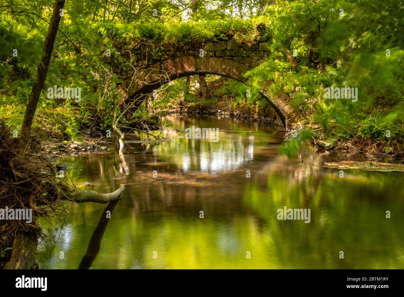 Old stone arch hi-res stock photography and images - Alamy