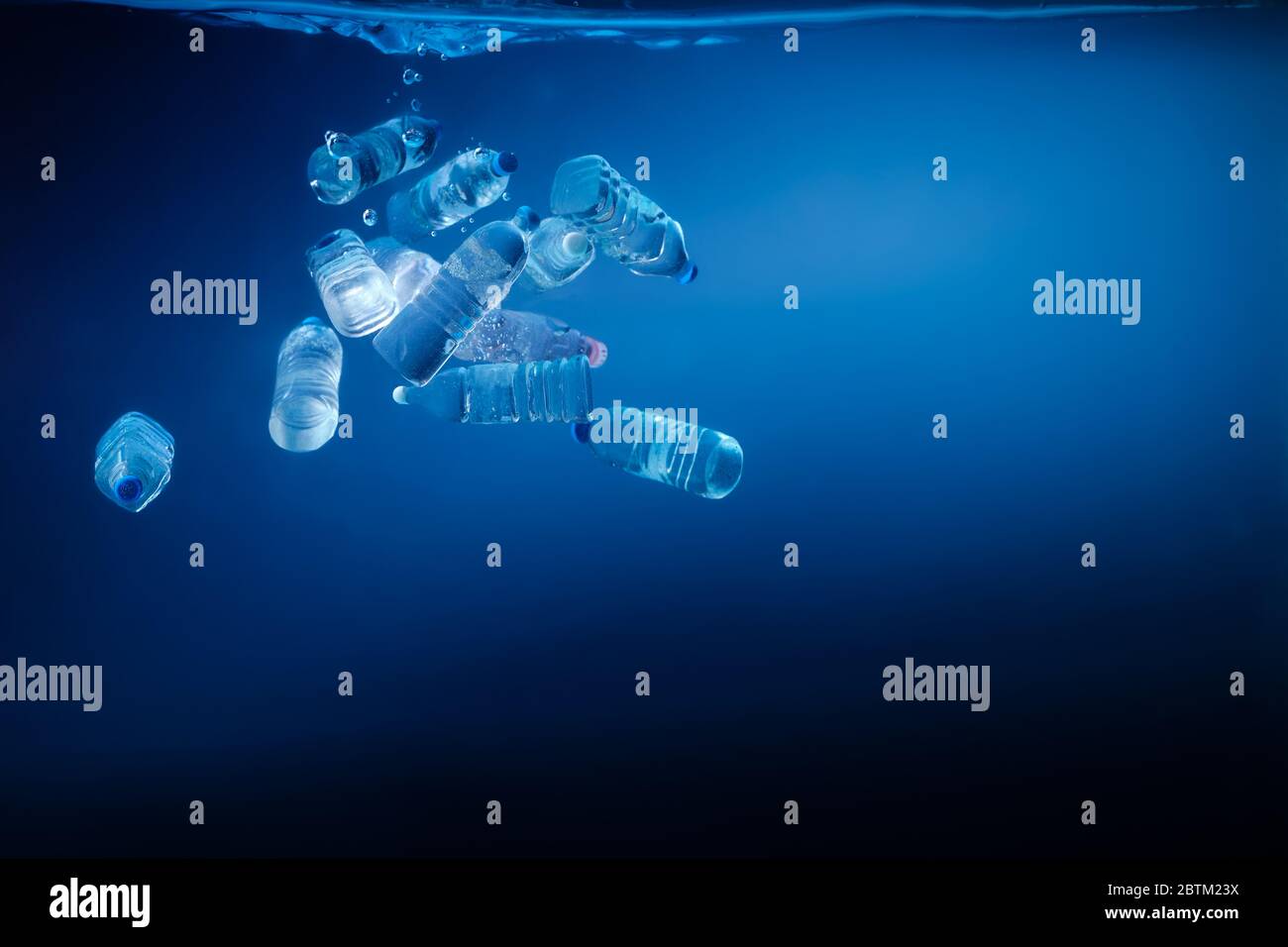 Plastic in the ocean underwater hi-res stock photography and images - Alamy