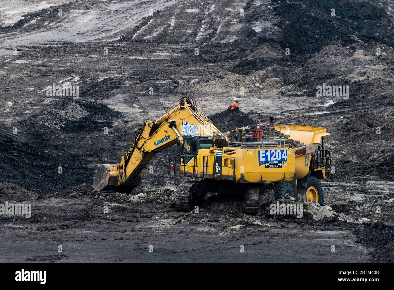 Open Pit Coal mining in Borneo indonesia Stock Photo - Alamy