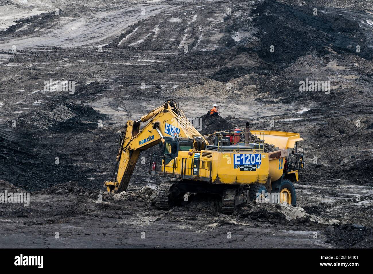 Open Pit Coal mining in Borneo indonesia Stock Photo - Alamy