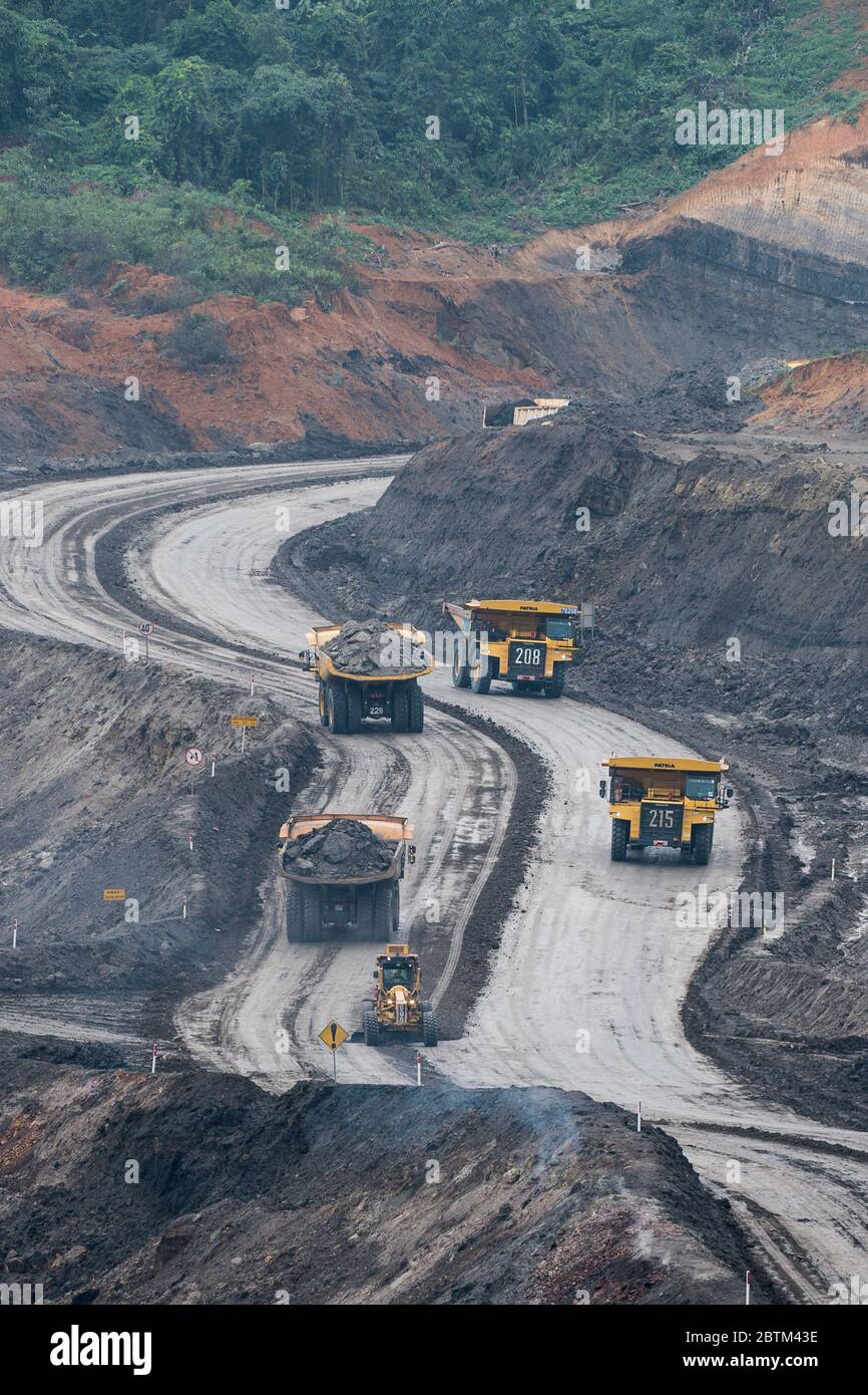 Open Pit Coal mining in Borneo indonesia Stock Photo - Alamy
