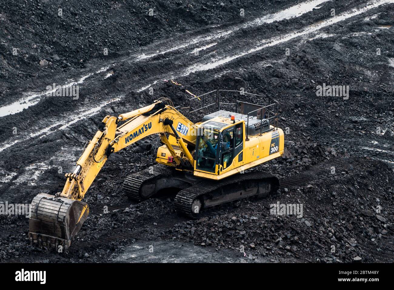 Open Pit Coal mining in Borneo indonesia Stock Photo - Alamy