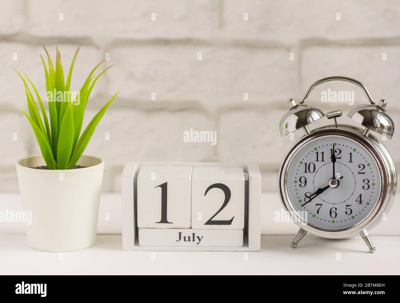 Birthday july 12 hi-res stock photography and images - Alamy