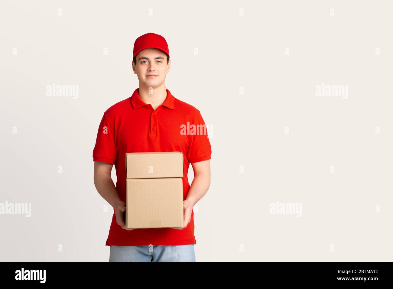 Parcel shipping hi-res stock photography and images - Alamy