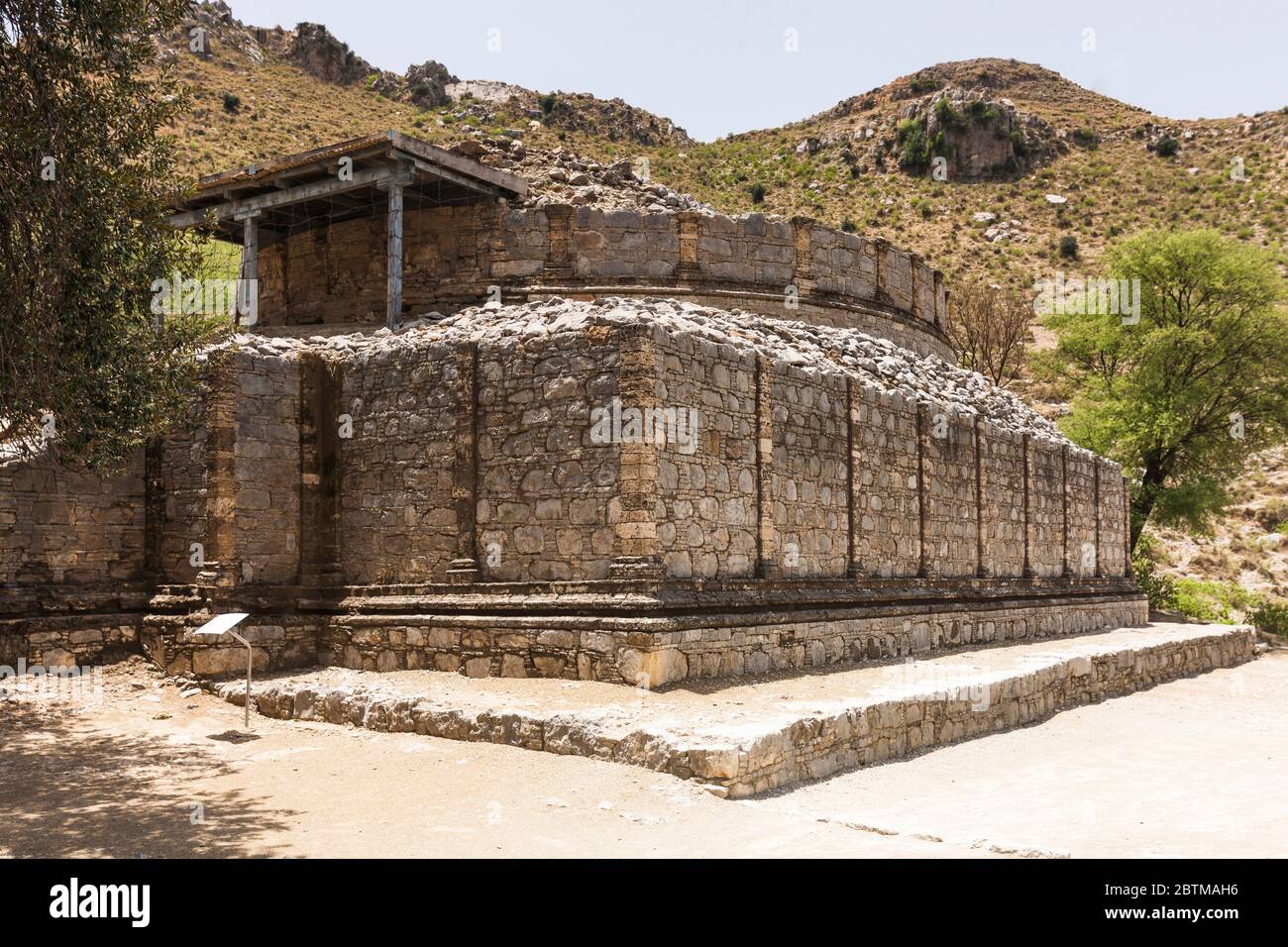 Mohra Moradu Buddist Stupa & Monastery, Ancient city of Taxila,Taxila ...