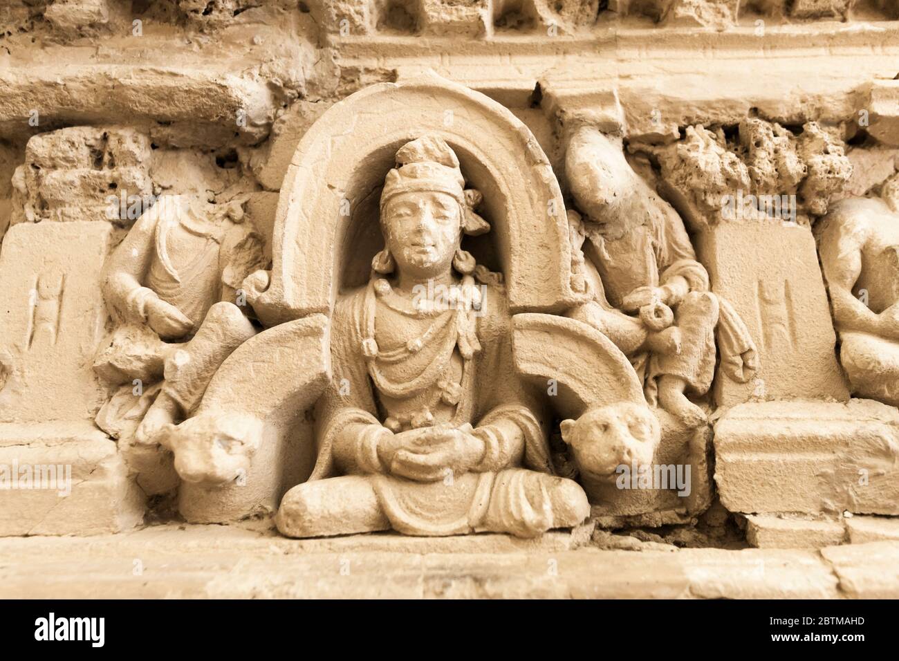 Buddhist statue pakistan hi-res stock photography and images - Alamy