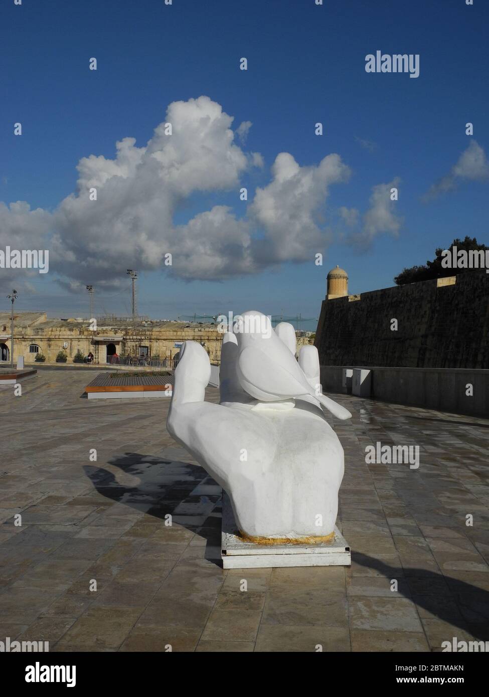 MALTA VALETTA STREET ART SCULPTURE LARGE HAND 2018 Stock Photo - Alamy
