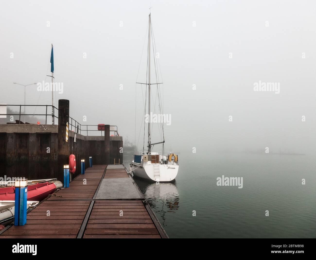 Crosshaven, Cork, Ireland. 27th May, 2020. Early morning fog shrouds ...