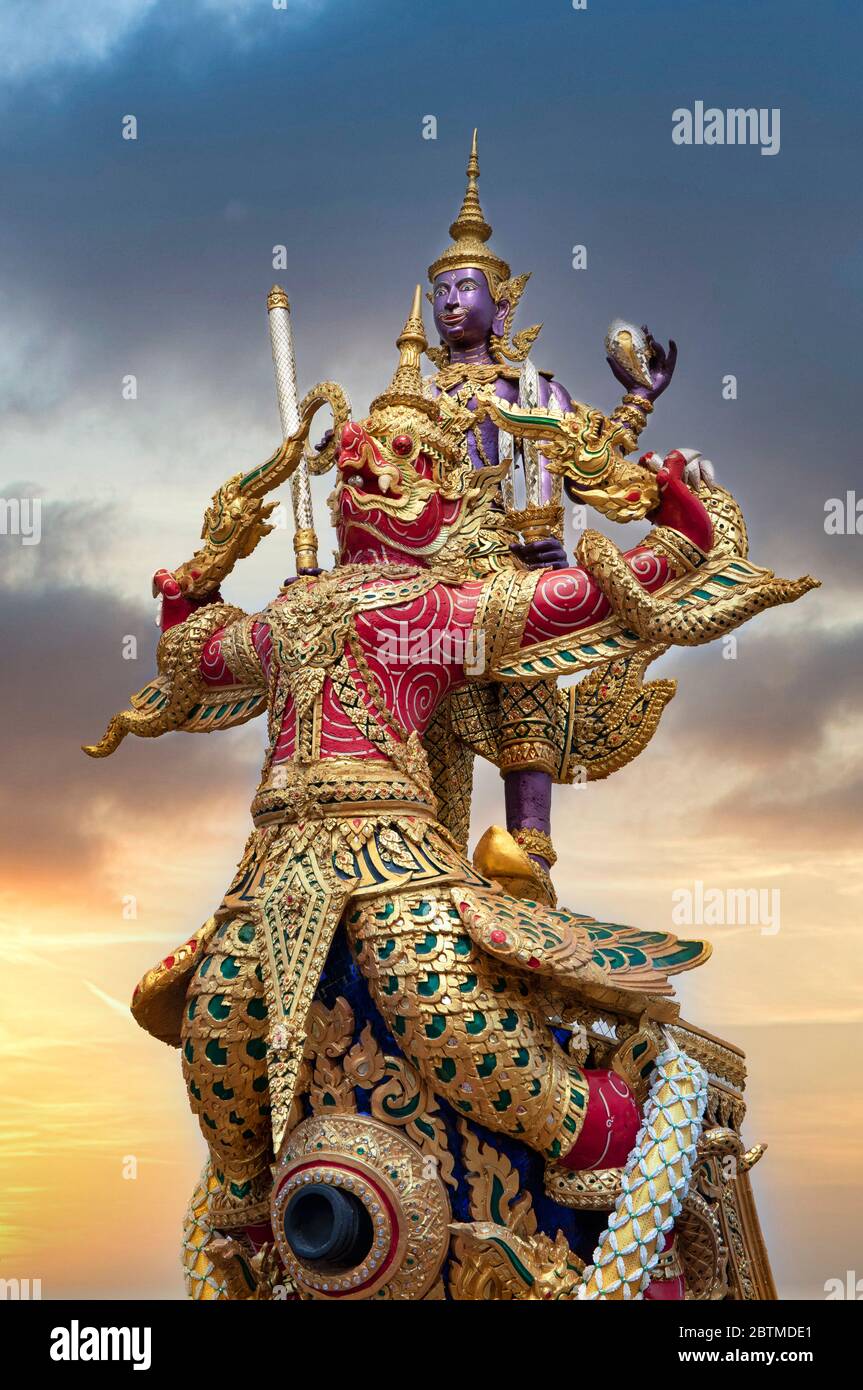 Thailand, Bangkok City, What Phra Kaew and Gran Palace, statue Stock ...