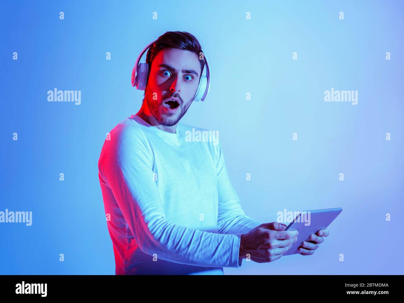 Electric shock man hi-res stock photography and images - Alamy