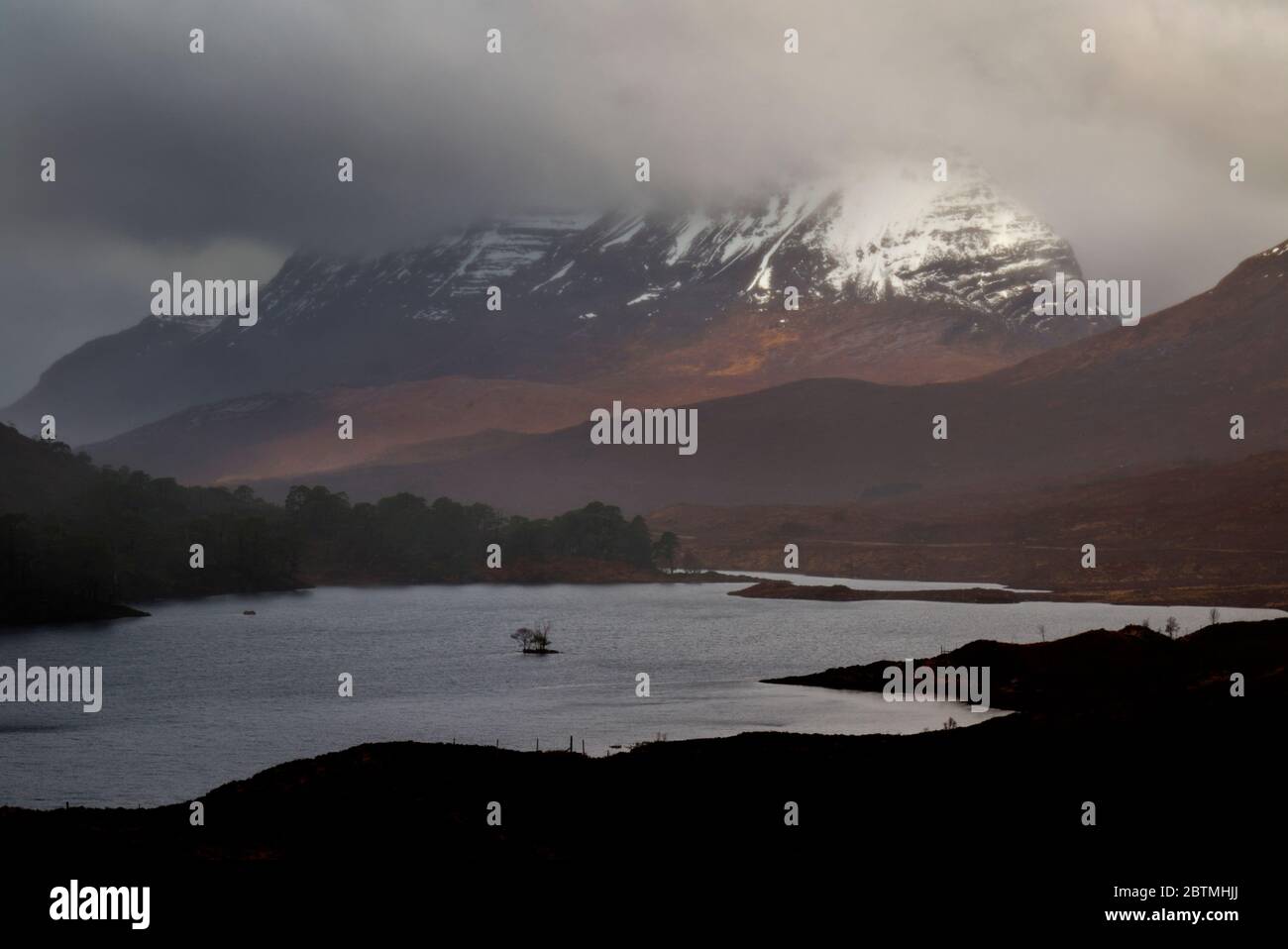 Moody scottish loch hi-res stock photography and images - Alamy