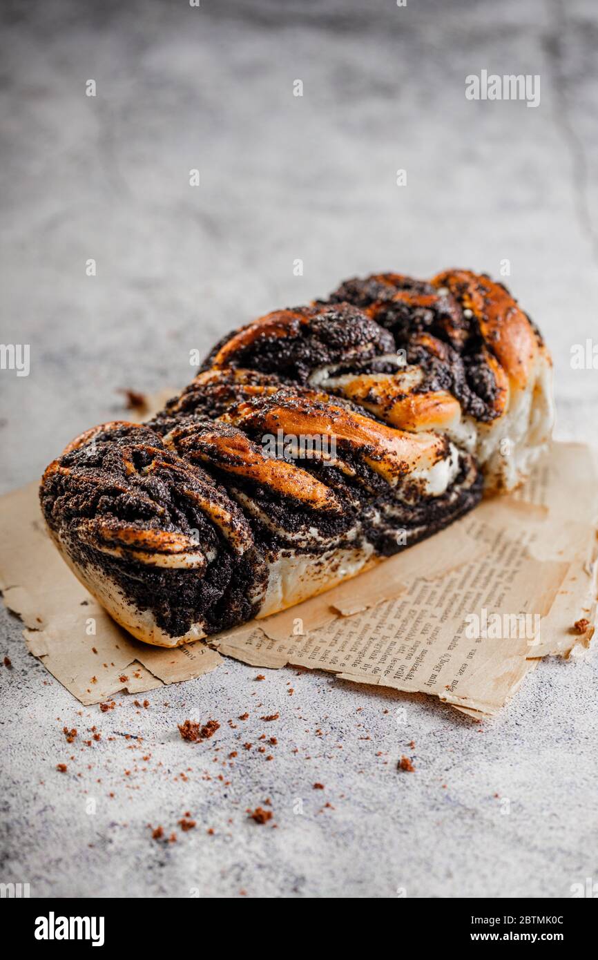 Roll cake texture hi-res stock photography and images - Alamy