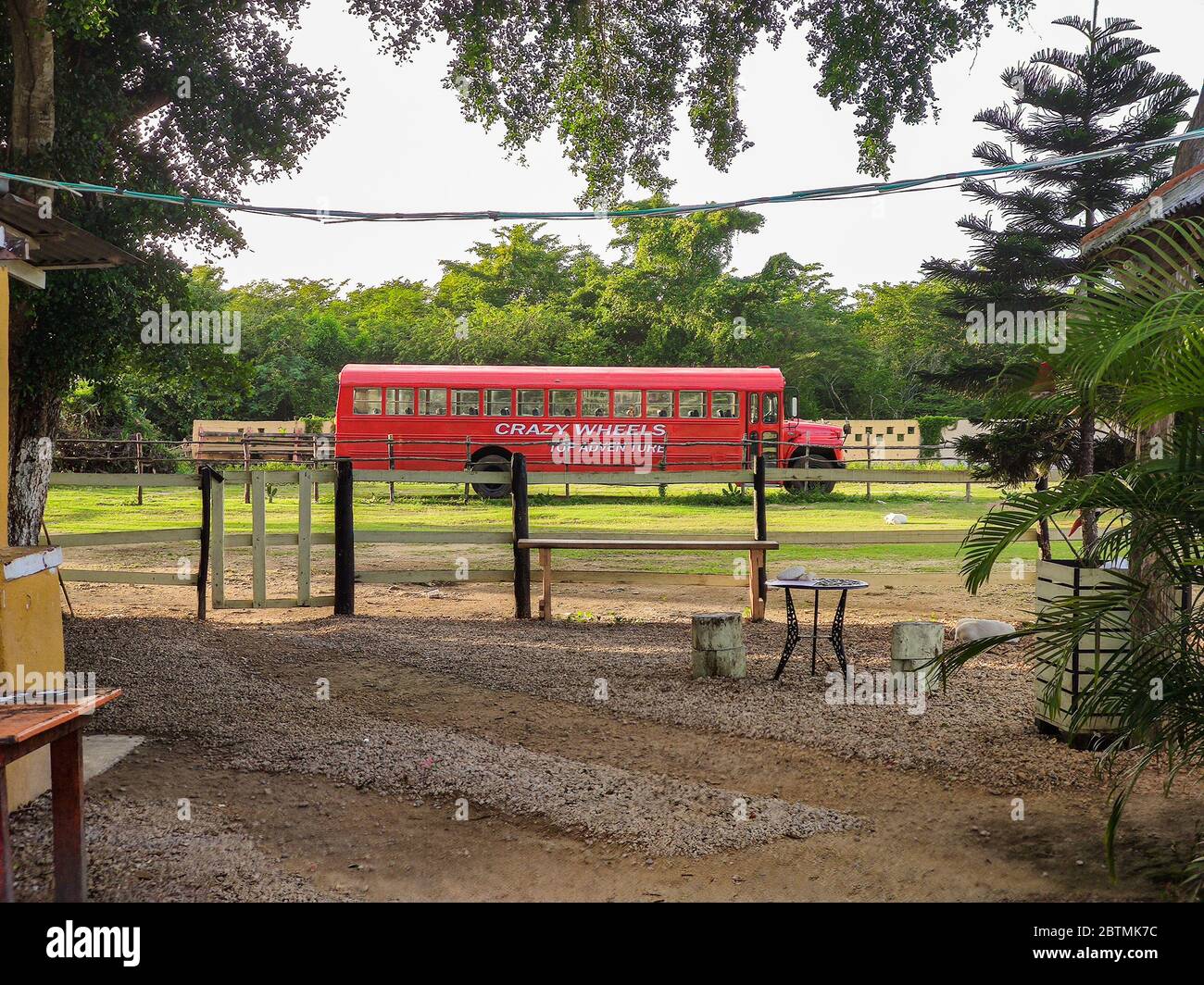 Dominican bus hi-res stock photography and images - Alamy