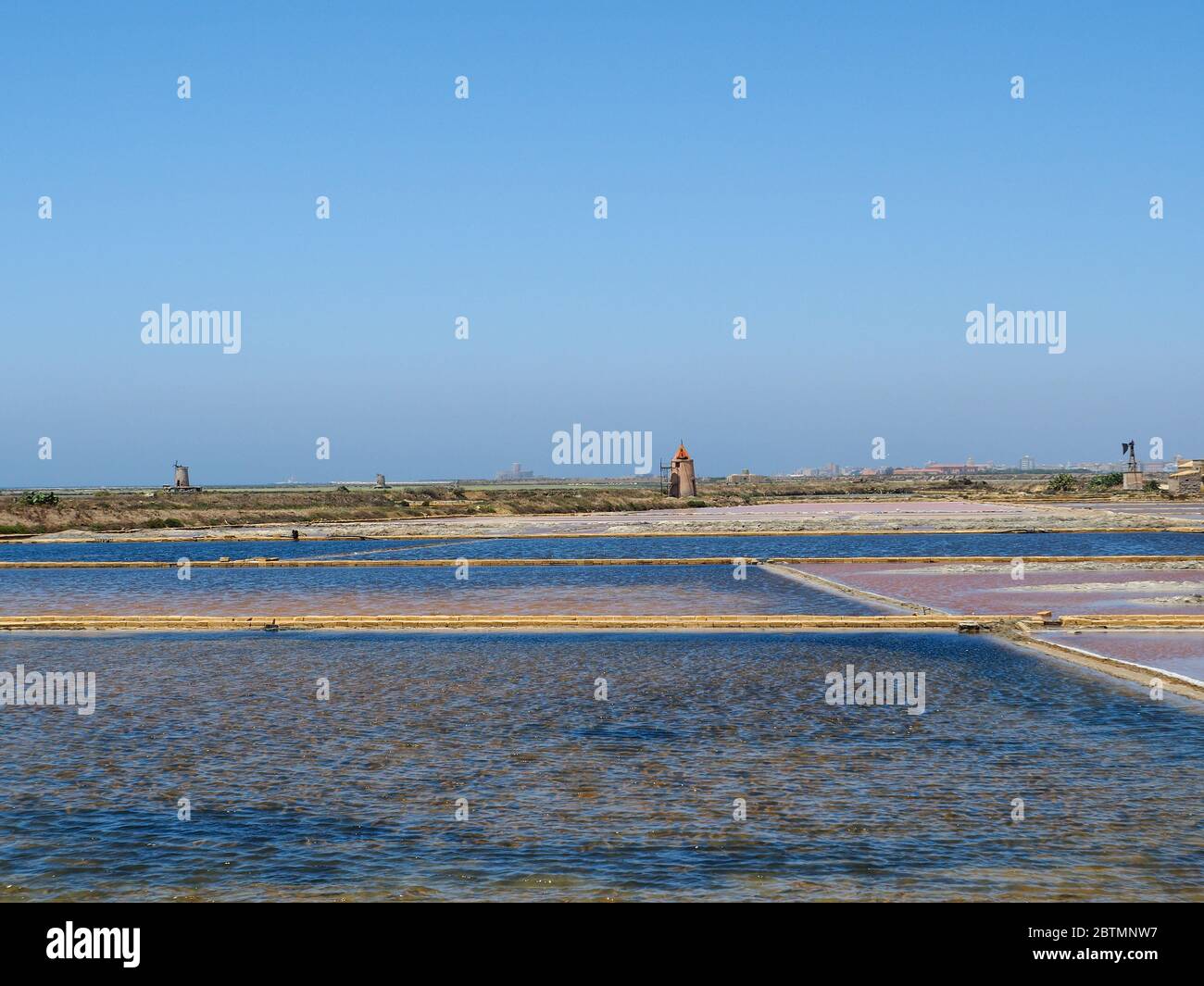 Trapani salt ponds hi-res stock photography and images - Alamy
