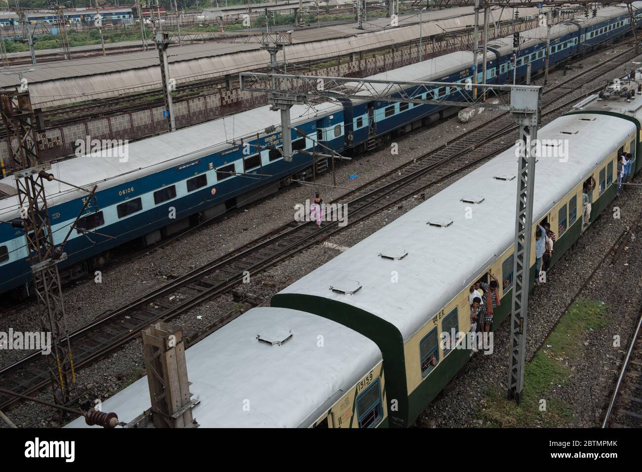 Howrah Junction Railway Station from above. Kolkata, West Bengal, India ...