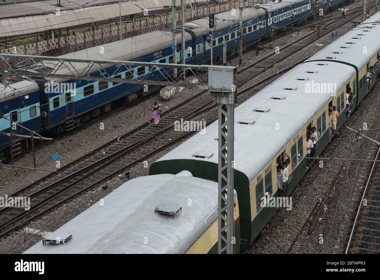 Howrah Junction Railway Station from above. Kolkata, West Bengal, India ...