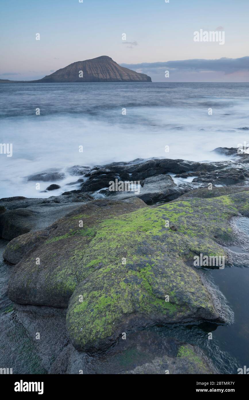 Classic Faroe Islands scenery with towering cliffs, Islands, mountains ...