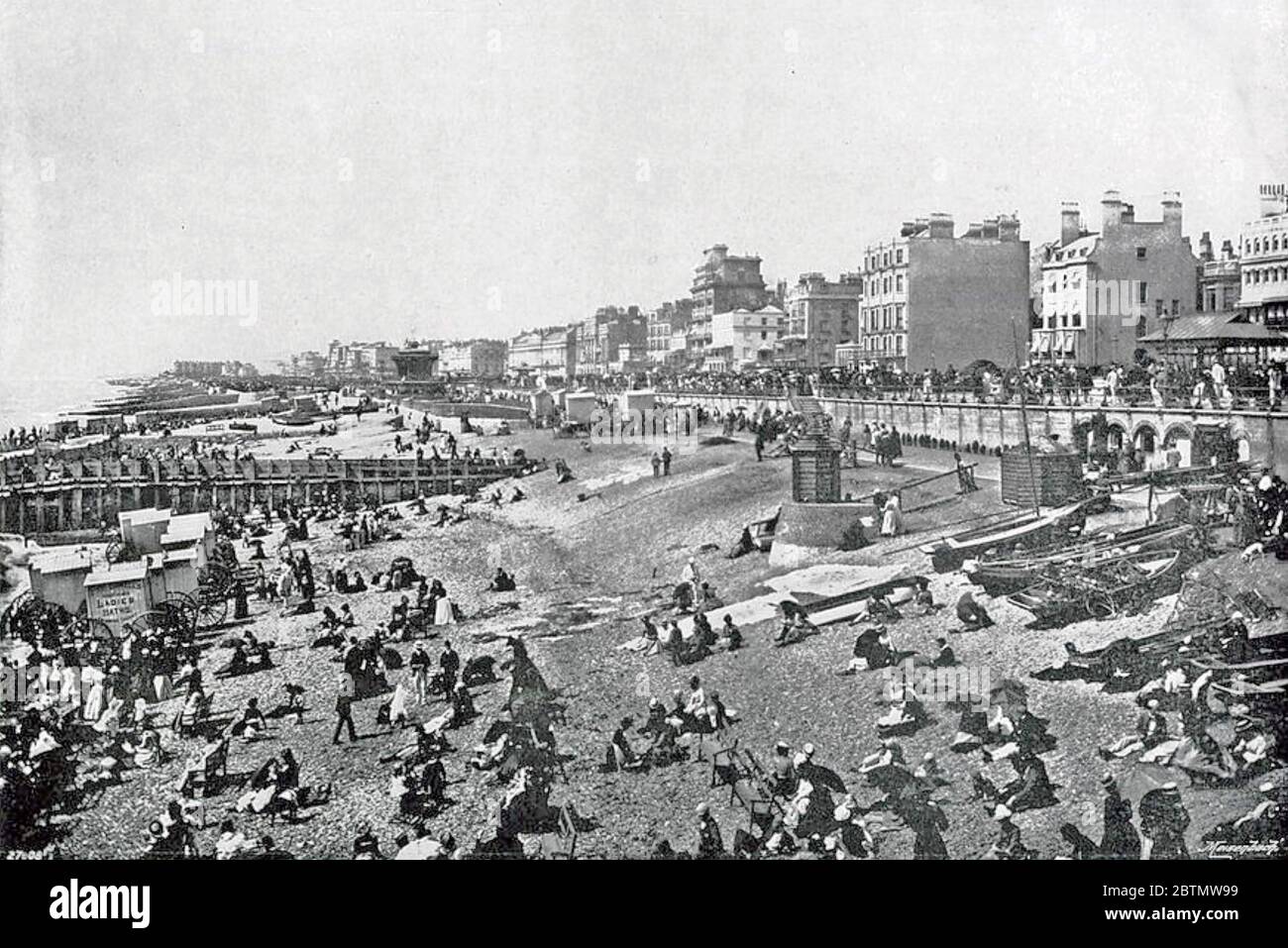 BRIGHTON, England. Beach and promenade in 1895 Stock Photo - Alamy