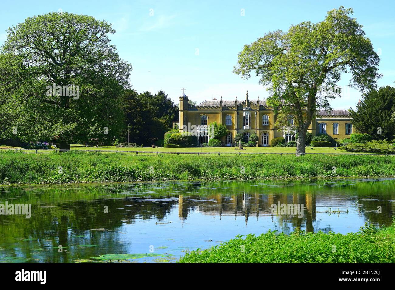 Missenden Abbey on the River Misbourne Stock Photo - Alamy