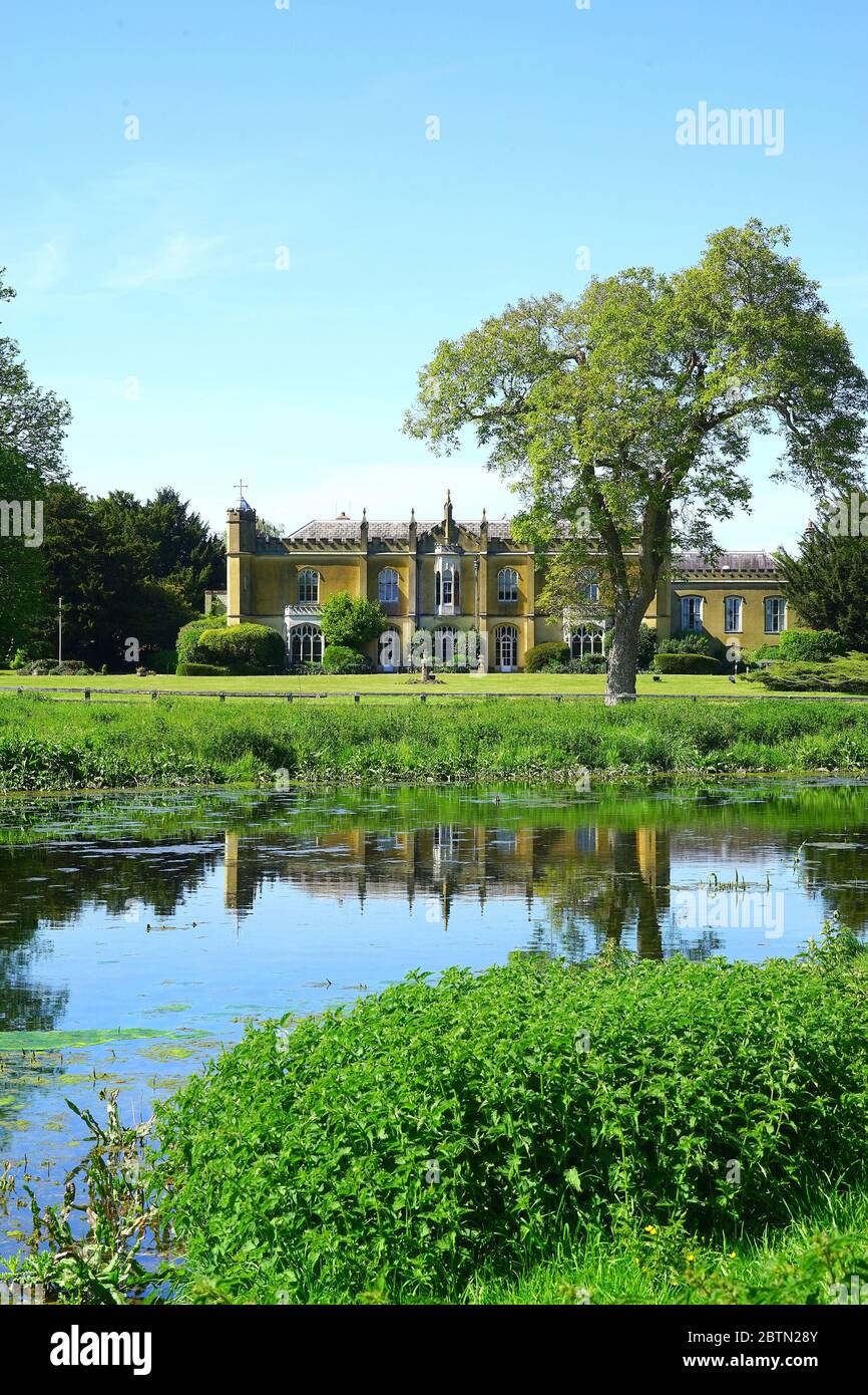 Missenden Abbey on the River Misbourne Stock Photo - Alamy