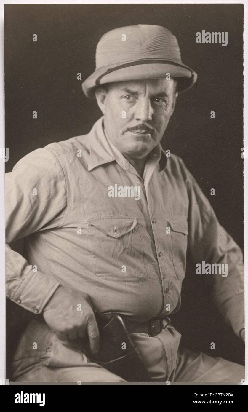 Frank buck animal hi-res stock photography and images - Alamy