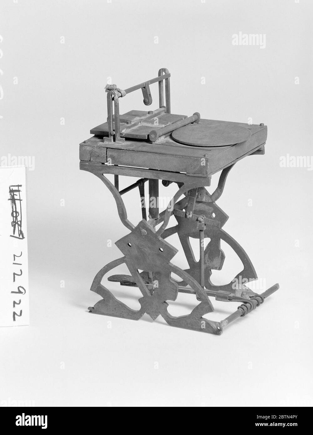 Platen press hi-res stock photography and images - Alamy