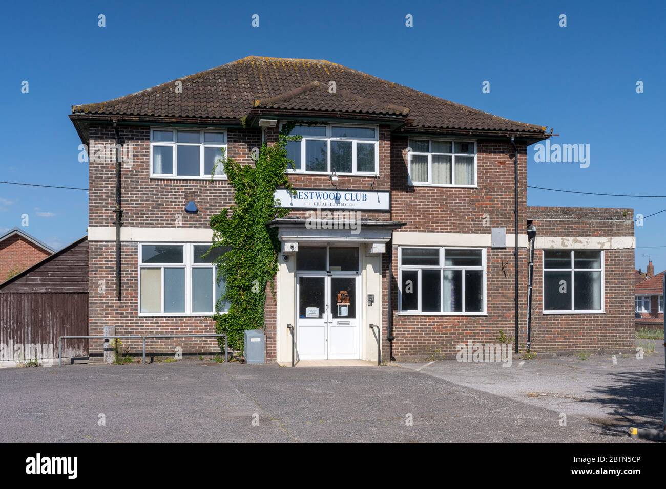 The unoccupied building the former Testwood Club, Salisbury Road ...
