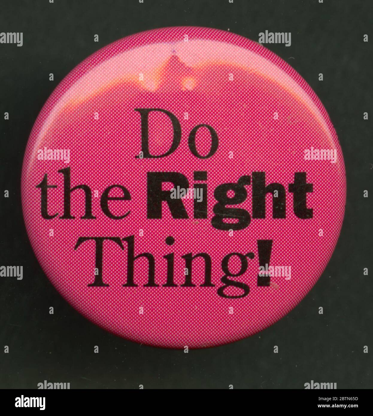 Pinback button stating Do the Right Thing. Round pin-back button ...
