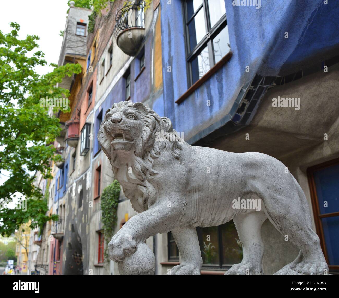 Lion hundertwasser vienna hi-res stock photography and images - Alamy