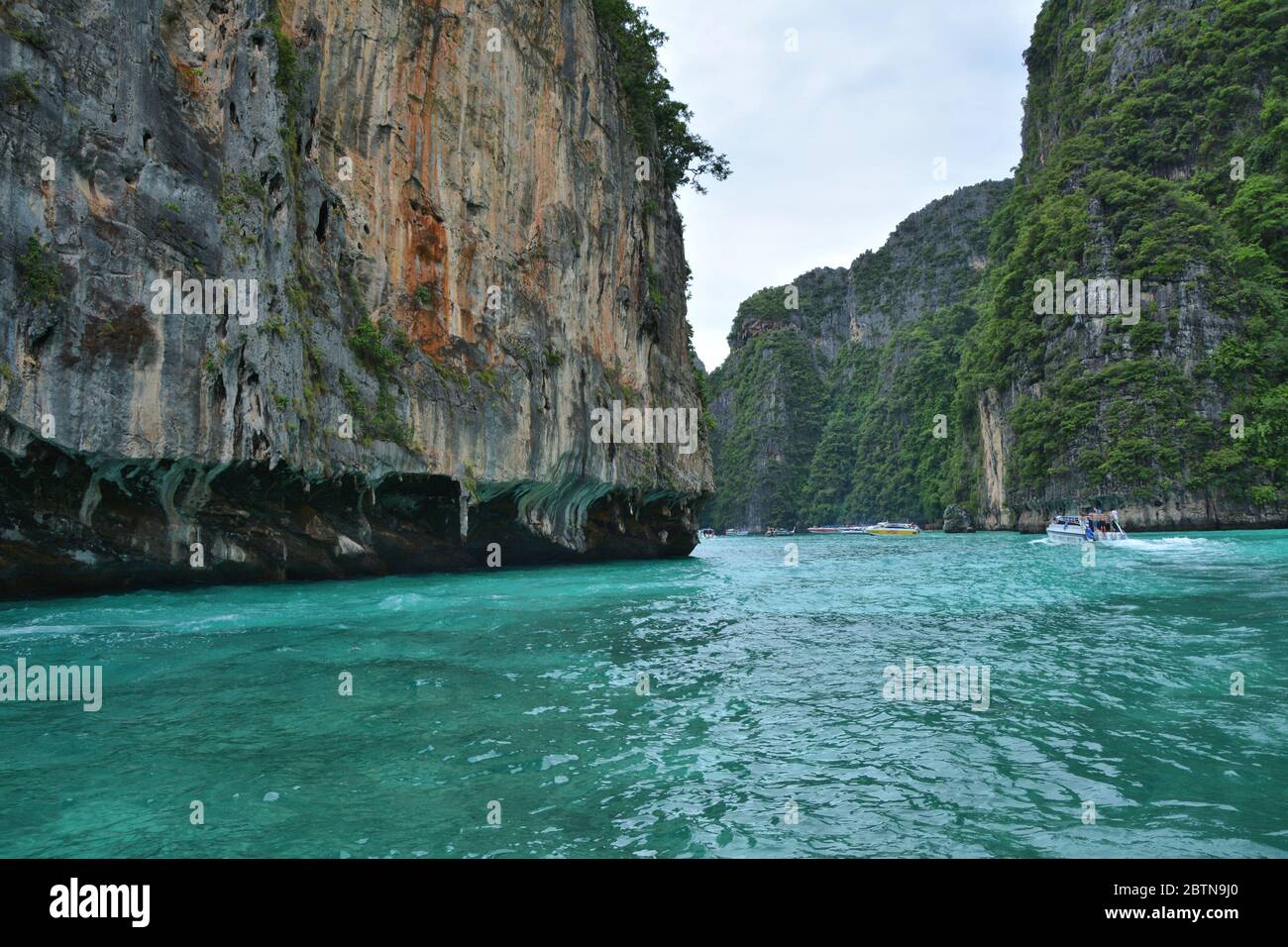 Maya Bay on Phi Phi Leh island, Thailand Stock Photo - Alamy