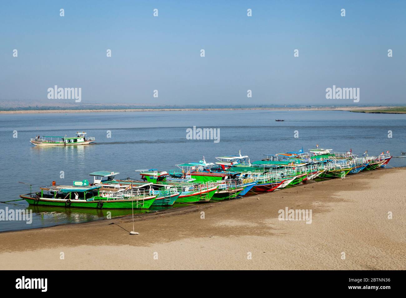Myanmar burma bagan boats on hi-res stock photography and images - Alamy
