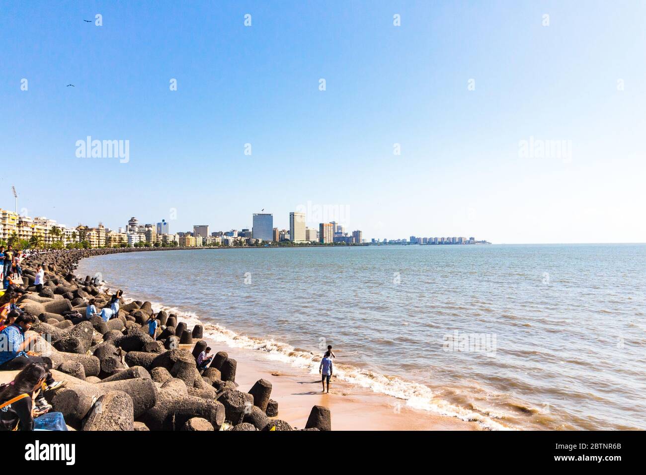 Marine Drive, Mumbai in the broad daylight is still looks as gorgeous ...