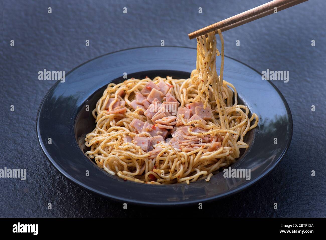 Spaghetti tomato ham hi-res stock photography and images - Alamy
