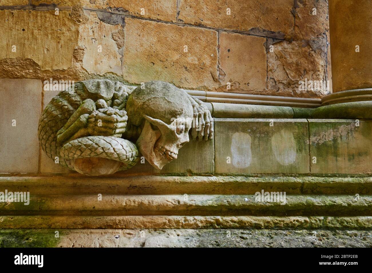 Lincoln cathedral gargoyle hi-res stock photography and images - Alamy